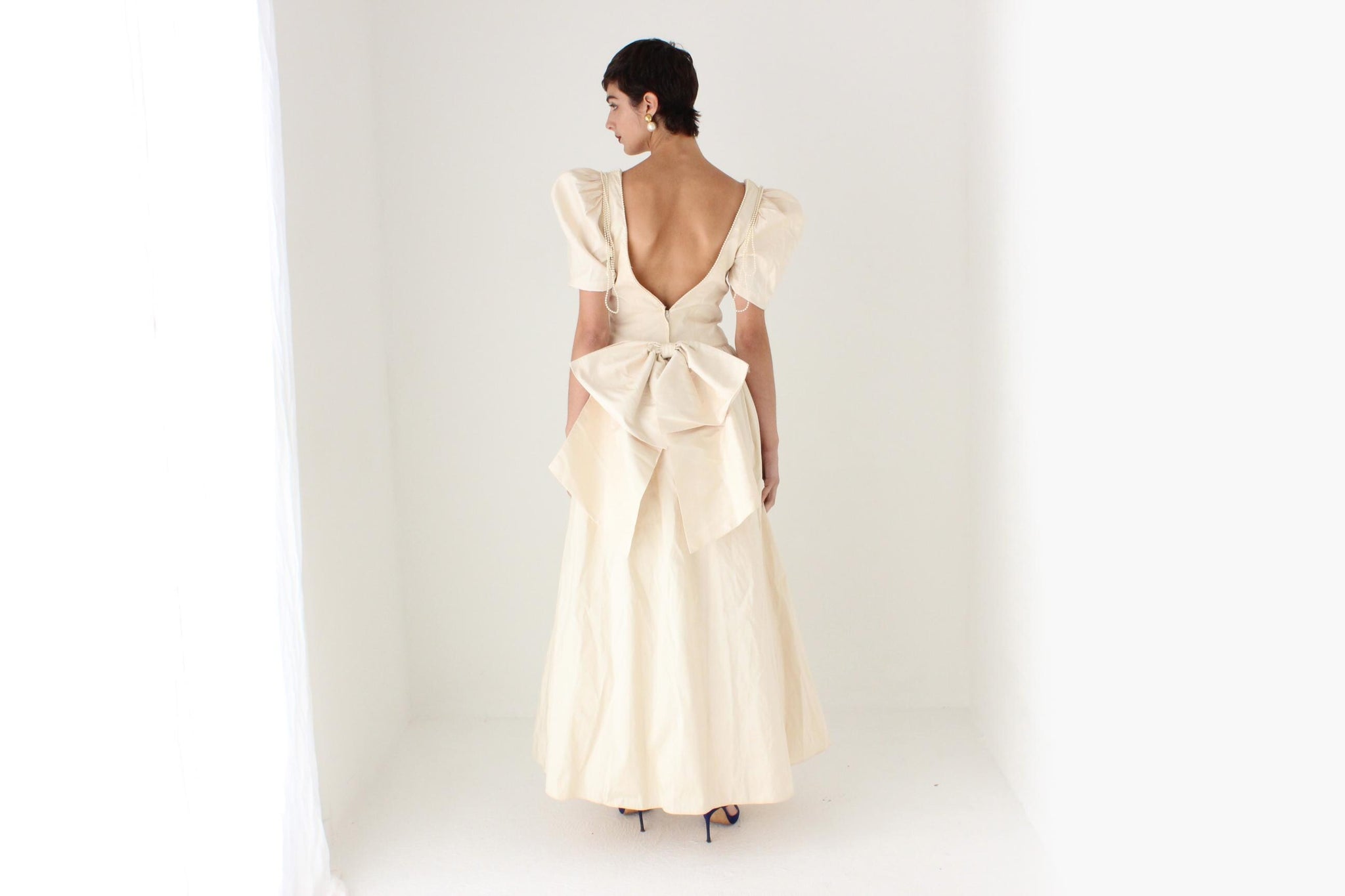 80s Mariana Hardwick Pure Silk Basque Waist Sweetheart Puff Sleeve Wed