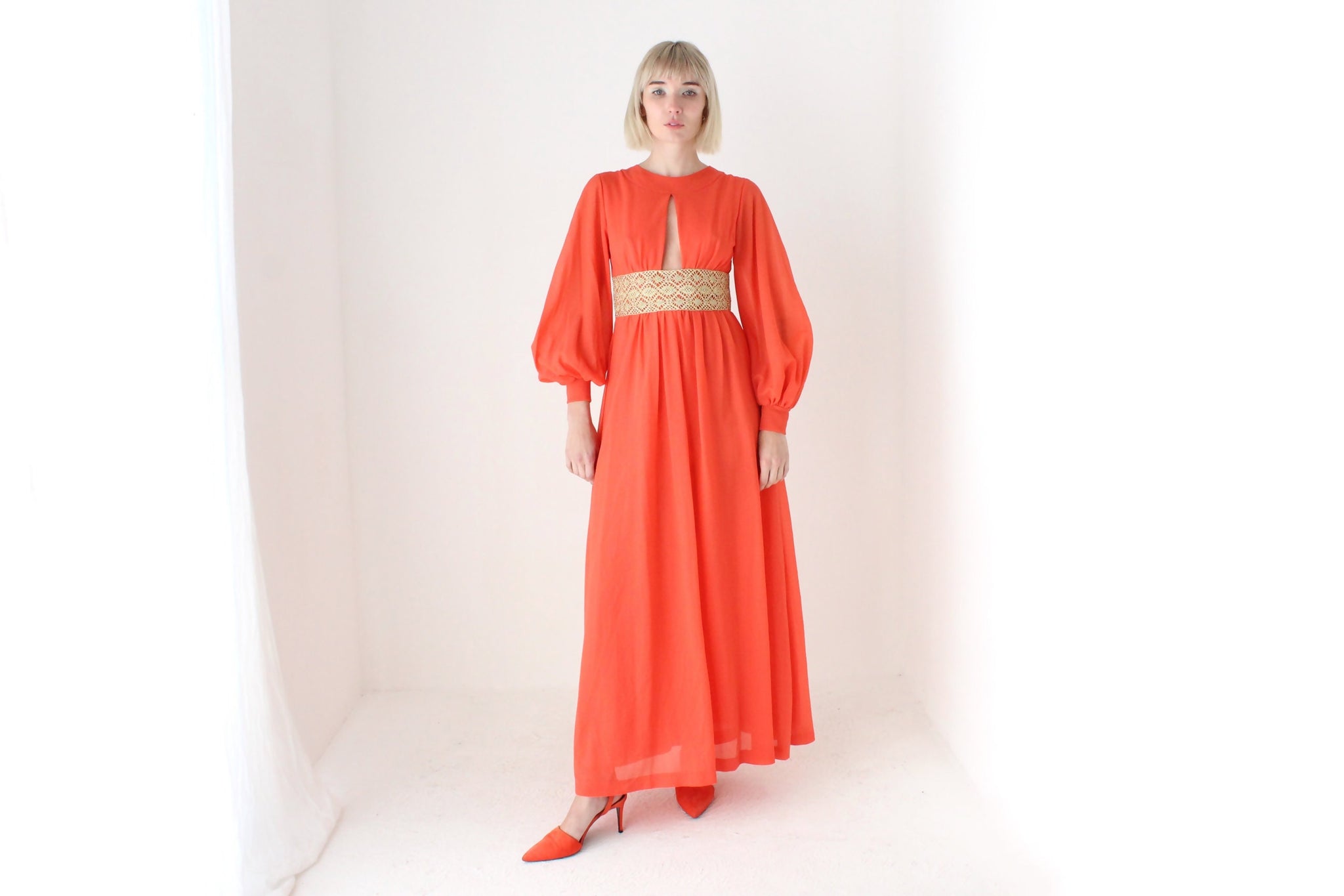 Divine 70s Nylon Crepe Balloon Sleeve Coral Gow